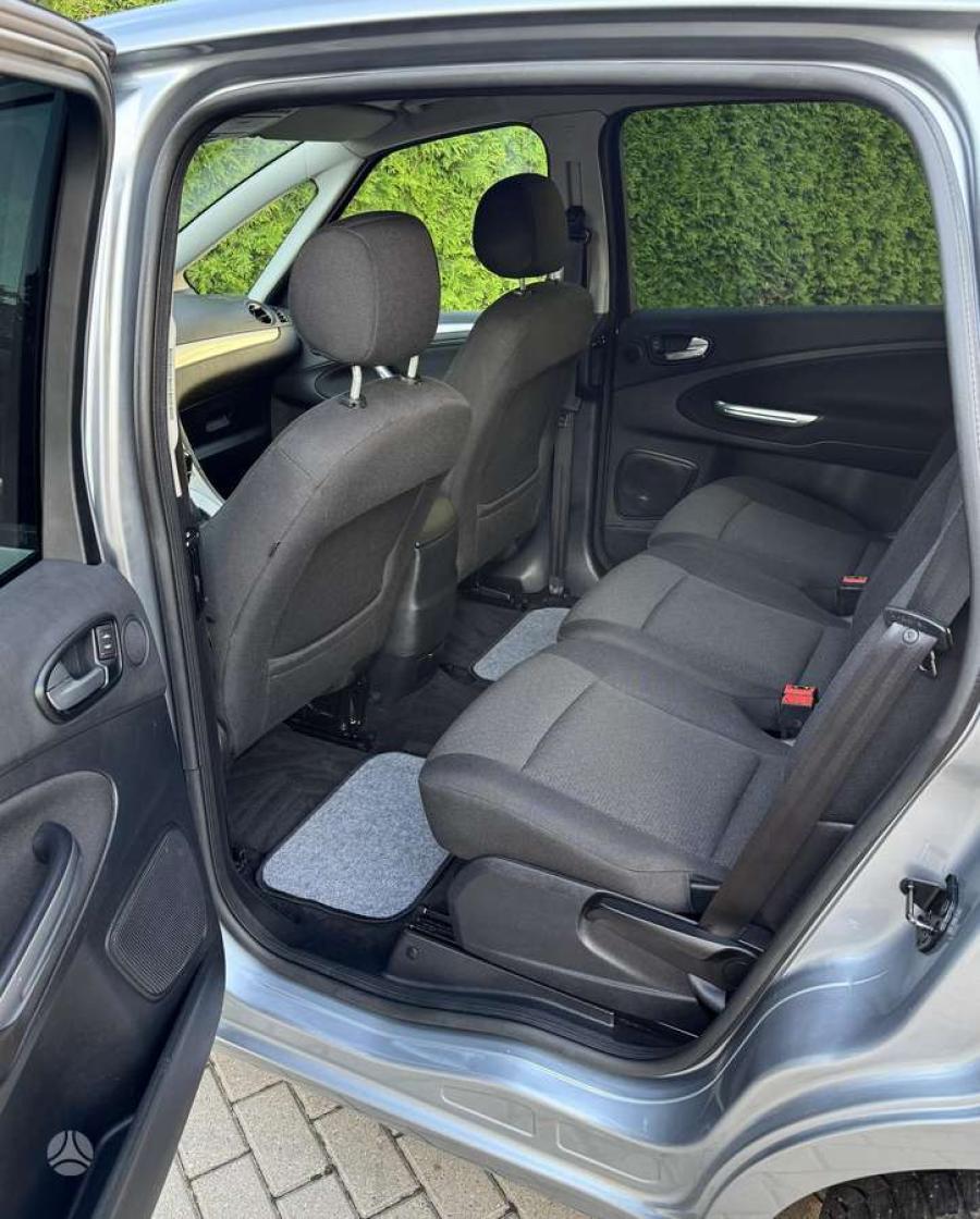 Pelēks Ford S-Max 2009 Vilkaviškis, ar dzinēja tilpumu 2.00 L un nobraukumu 306 tūkst. km par 3600 €, foto 12 vietnē AUTOMOTO.COM.LV