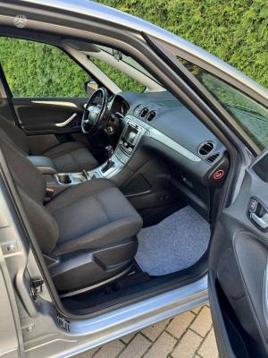 Pelēks Ford S-Max 2009 Vilkaviškis, ar dzinēja tilpumu 2.00 L un nobraukumu 306 tūkst. km par 3600 €, foto 15 vietnē AUTOMOTO.COM.LV