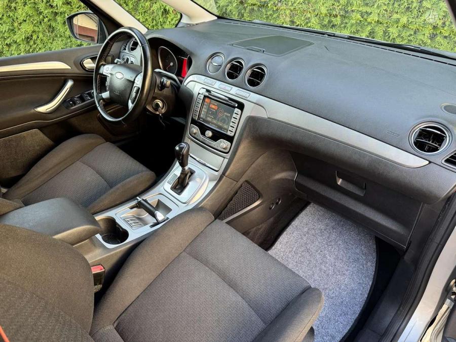 Pelēks Ford S-Max 2009 Vilkaviškis, ar dzinēja tilpumu 2.00 L un nobraukumu 306 tūkst. km par 3600 €, foto 16 vietnē AUTOMOTO.COM.LV