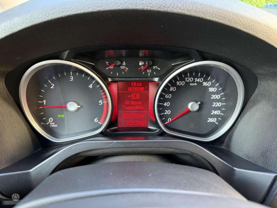 Pelēks Ford S-Max 2009 Vilkaviškis, ar dzinēja tilpumu 2.00 L un nobraukumu 306 tūkst. km par 3600 €, foto 18 vietnē AUTOMOTO.COM.LV