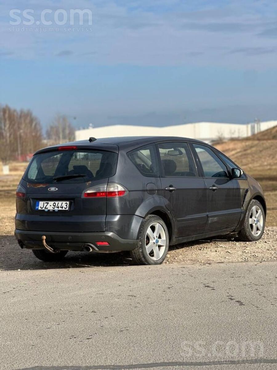 Pelēks Ford S-Max 2009 Rīga, ar dzinēja tilpumu 2.20 L un nobraukumu 395 tūkst. km par 1450 €, foto 4 vietnē AUTOMOTO.COM.LV