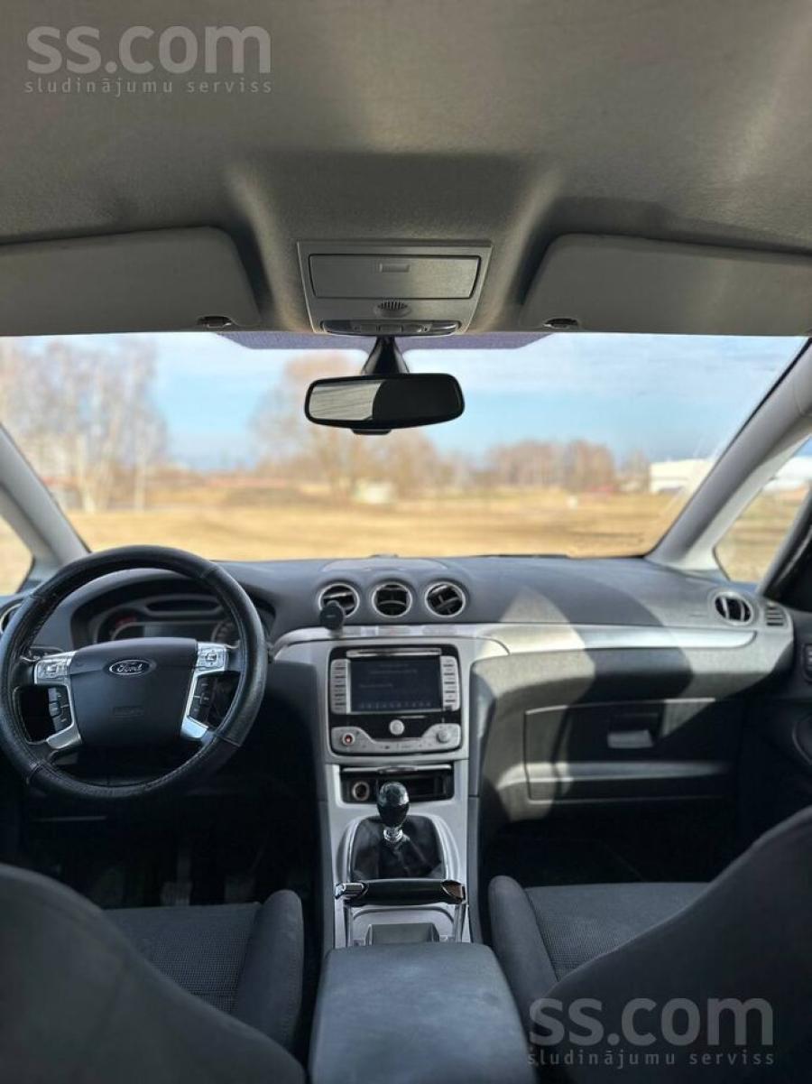 Pelēks Ford S-Max 2009 Rīga, ar dzinēja tilpumu 2.20 L un nobraukumu 395 tūkst. km par 1450 €, foto 6 vietnē AUTOMOTO.COM.LV