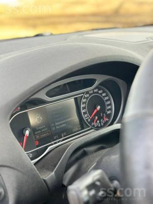 Pelēks Ford S-Max 2009 Rīga, ar dzinēja tilpumu 2.20 L un nobraukumu 395 tūkst. km par 1450 €, foto 8 vietnē AUTOMOTO.COM.LV
