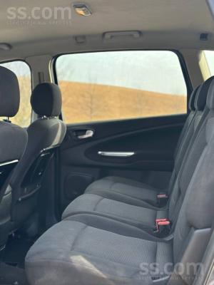 Pelēks Ford S-Max 2009 Rīga, ar dzinēja tilpumu 2.20 L un nobraukumu 395 tūkst. km par 1450 €, foto 9 vietnē AUTOMOTO.COM.LV
