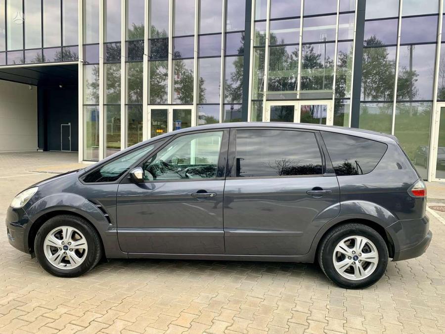 Grey Ford S-Max 2009 in Vilnius, with an engine capacity of 2.00 L and mileage of 234 thousand km for 3500 €, photo 3 on AUTOMOTO.COM.LV