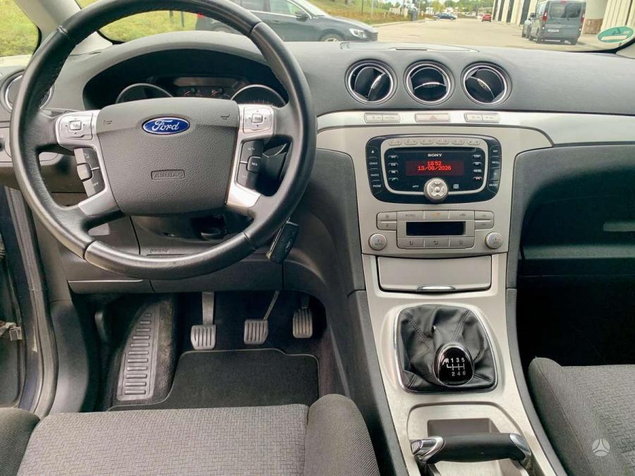 Grey Ford S-Max 2009 in Vilnius, with an engine capacity of 2.00 L and mileage of 234 thousand km for 3500 €, photo 16 on AUTOMOTO.COM.LV