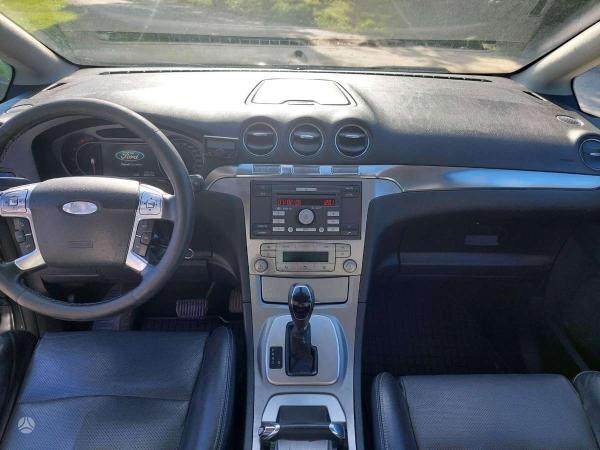 Pelēks Ford S-Max 2009 Kauņa, ar dzinēja tilpumu 2.00 L un nobraukumu 347 tūkst. km par 2800 €, foto 6 vietnē AUTOMOTO.COM.LV
