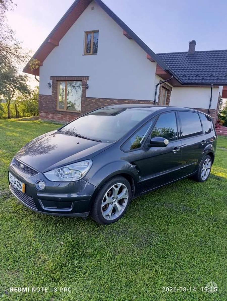 Grey Ford S-Max 2009 in Alytus, with an engine capacity of 2.18 L and mileage of 300 thousand km for 3150 €, photo 3 on AUTOMOTO.COM.LV