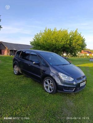 Grey Ford S-Max 2009 in Alytus, with an engine capacity of 2.18 L and mileage of 300 thousand km for 3150 €, photo 4 on AUTOMOTO.COM.LV