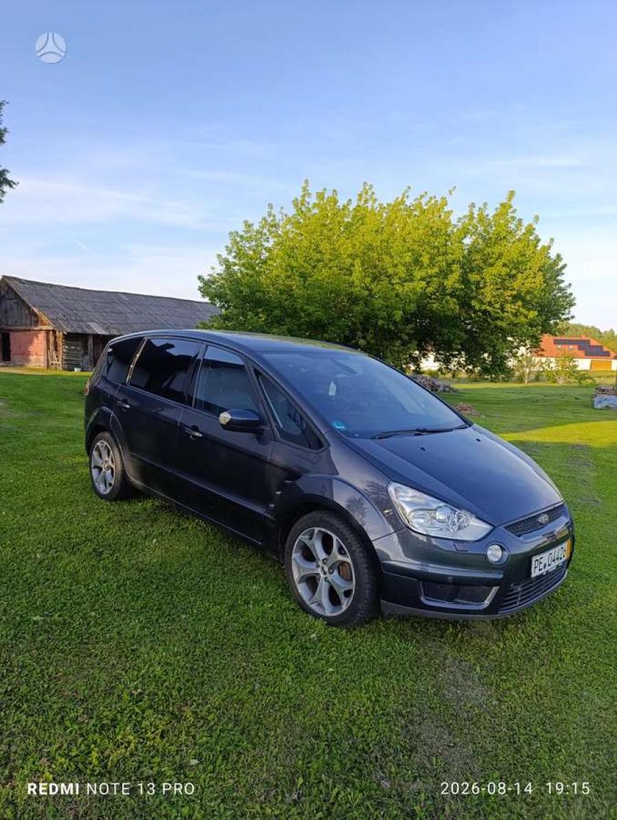 Grey Ford S-Max 2009 in Alytus, with an engine capacity of 2.18 L and mileage of 300 thousand km for 3150 €, photo 4 on AUTOMOTO.COM.LV