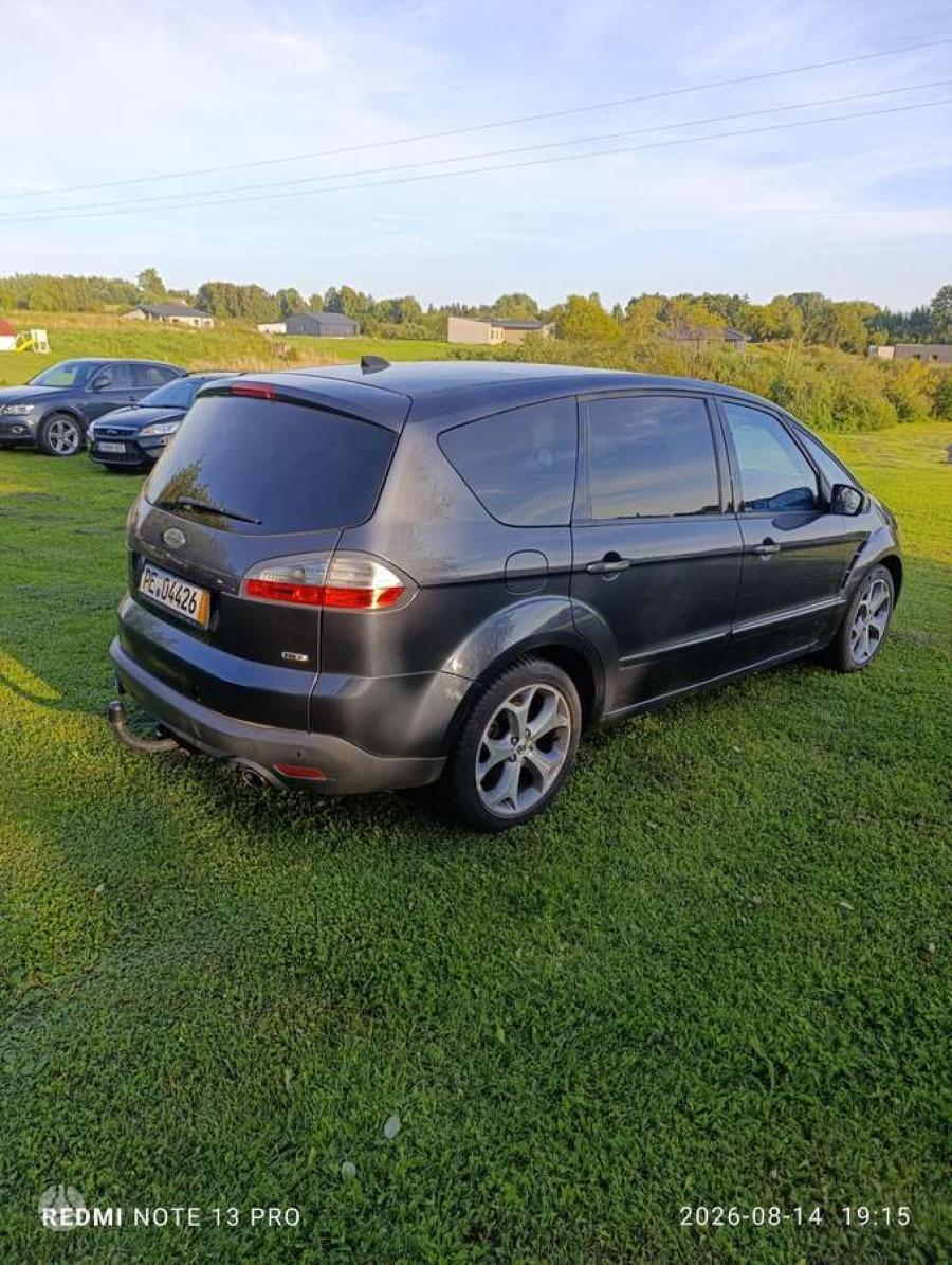 Grey Ford S-Max 2009 in Alytus, with an engine capacity of 2.18 L and mileage of 300 thousand km for 3150 €, photo 5 on AUTOMOTO.COM.LV