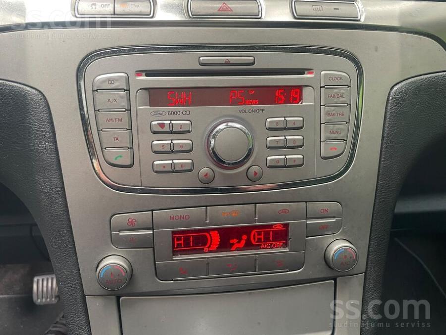 Pelēks Ford S-Max 2009 Rīga, ar dzinēja tilpumu 1.80 L un nobraukumu 0 tūkst. km par 2999 €, foto 14 vietnē AUTOMOTO.COM.LV