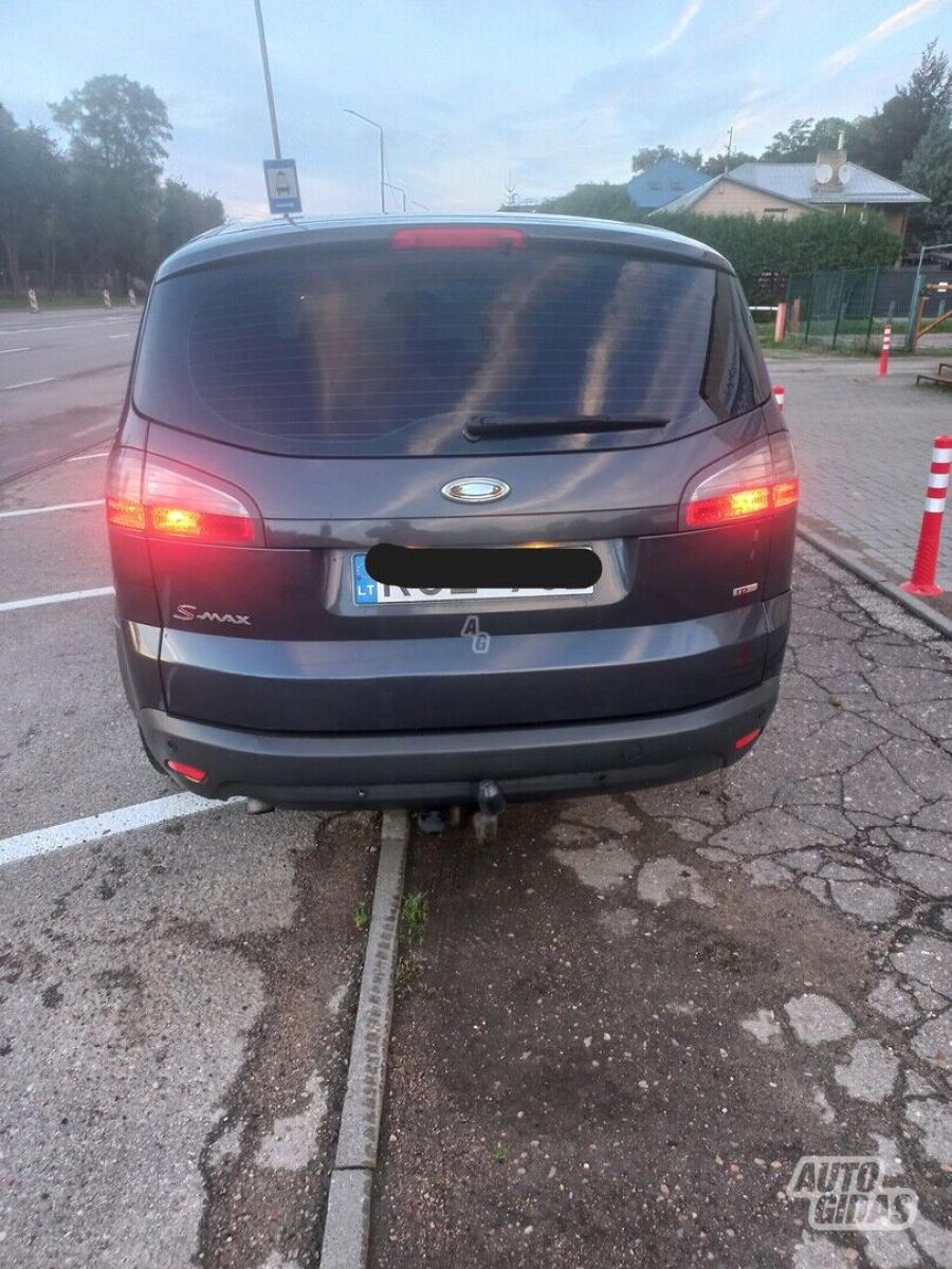 Pelēks Ford S-Max 2009 Kauņa, ar dzinēja tilpumu 1.80 L un nobraukumu 260 tūkst. km par 3500 €, foto 6 vietnē AUTOMOTO.COM.LV