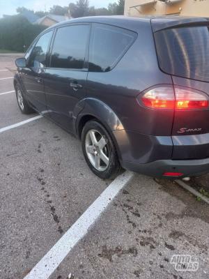 Pelēks Ford S-Max 2009 Kauņa, ar dzinēja tilpumu 1.80 L un nobraukumu 260 tūkst. km par 3500 €, foto 7 vietnē AUTOMOTO.COM.LV