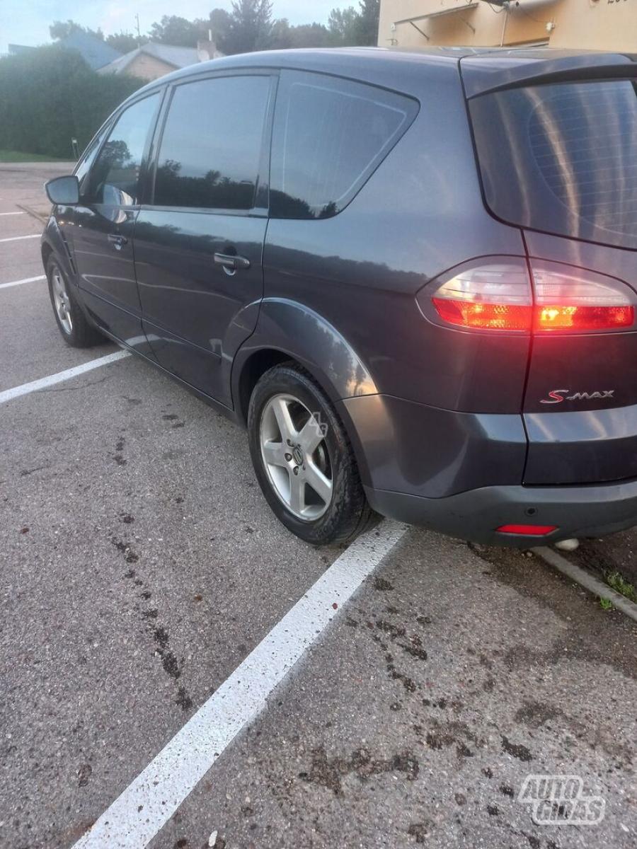 Pelēks Ford S-Max 2009 Kauņa, ar dzinēja tilpumu 1.80 L un nobraukumu 260 tūkst. km par 3500 €, foto 7 vietnē AUTOMOTO.COM.LV