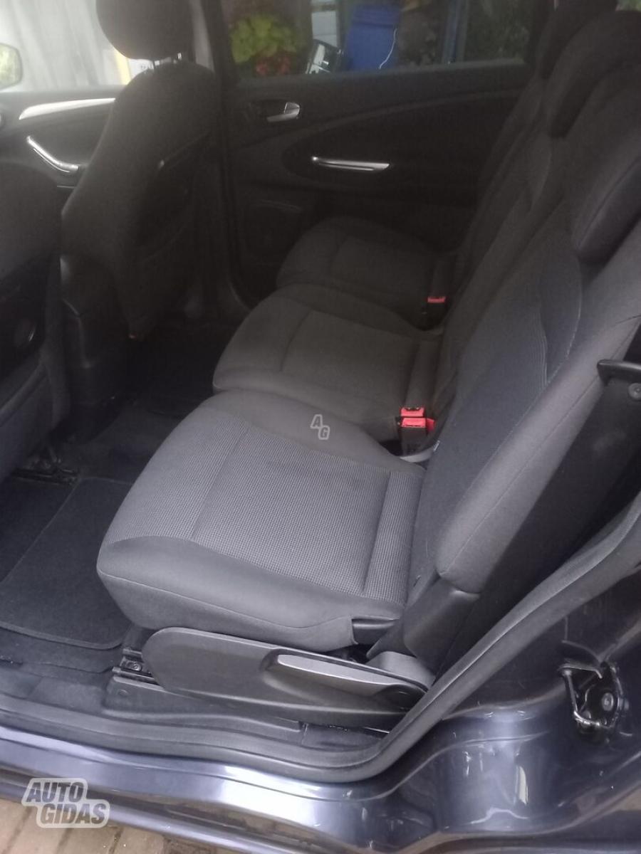 Pelēks Ford S-Max 2009 Kauņa, ar dzinēja tilpumu 1.80 L un nobraukumu 260 tūkst. km par 3500 €, foto 10 vietnē AUTOMOTO.COM.LV