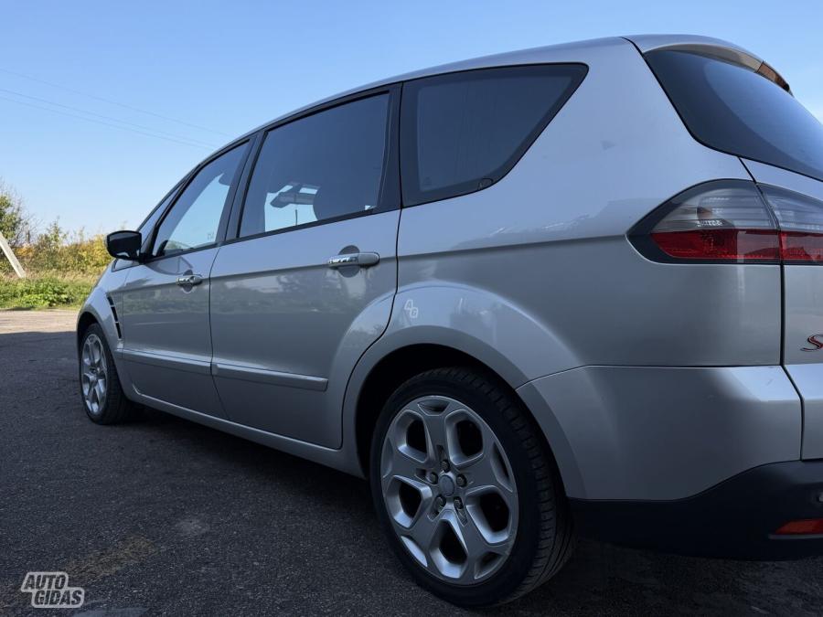 Grey Ford S-Max 2009 in Vilnius, with an engine capacity of 2.00 L and mileage of 278 thousand km for 2900 €, photo 13 on AUTOMOTO.COM.LV