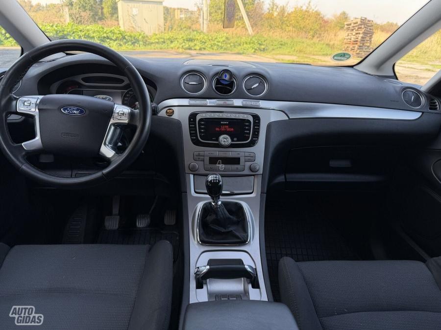 Grey Ford S-Max 2009 in Vilnius, with an engine capacity of 2.00 L and mileage of 278 thousand km for 2900 €, photo 14 on AUTOMOTO.COM.LV