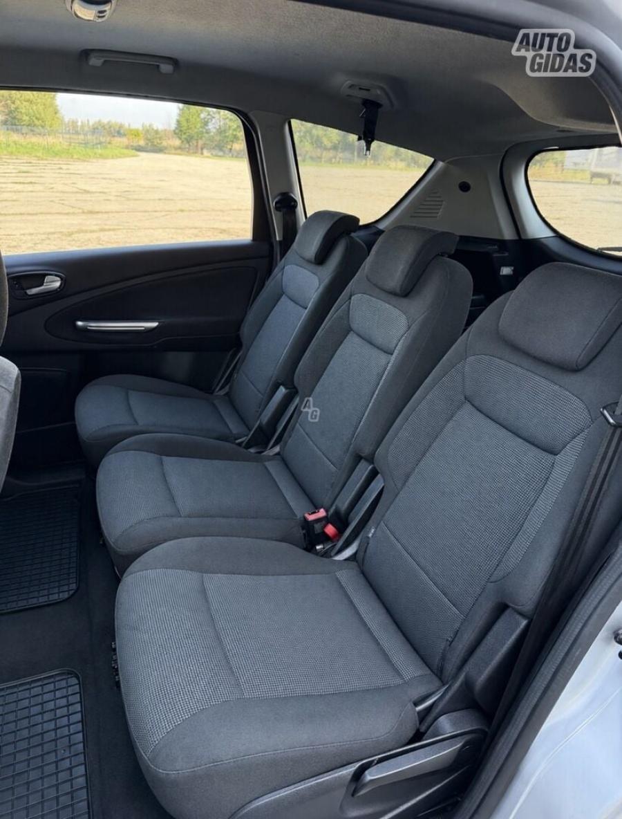 Grey Ford S-Max 2009 in Vilnius, with an engine capacity of 2.00 L and mileage of 278 thousand km for 2900 €, photo 15 on AUTOMOTO.COM.LV