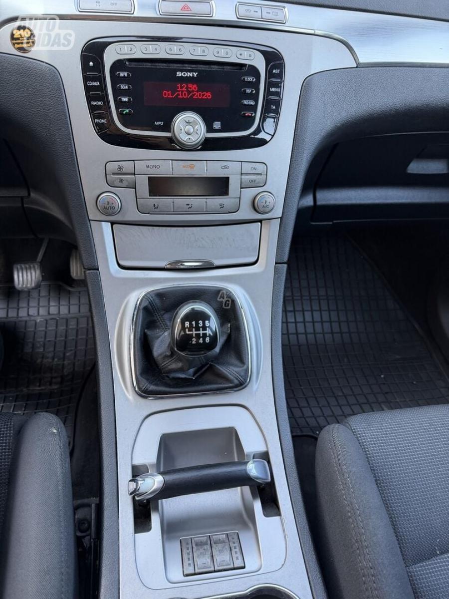Grey Ford S-Max 2009 in Vilnius, with an engine capacity of 2.00 L and mileage of 278 thousand km for 2900 €, photo 16 on AUTOMOTO.COM.LV