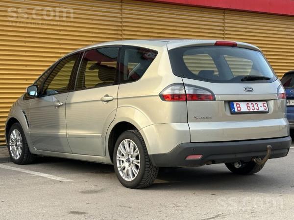 Grey Ford S-Max 2010 in Ogre, with an engine capacity of 2.00 L and mileage of 207 thousand km for 1000 €, photo 4 on AUTOMOTO.COM.LV