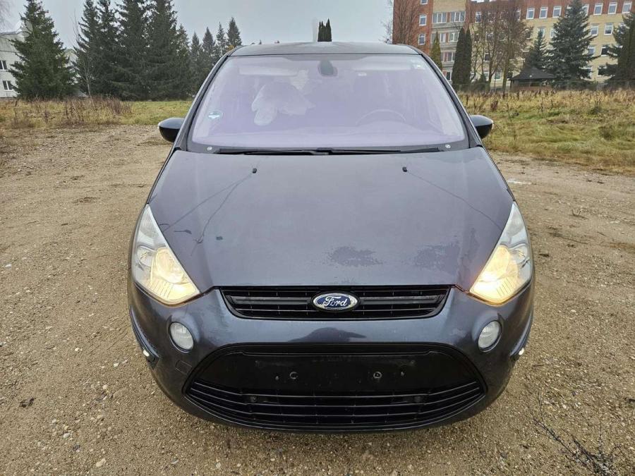 Grey Ford S-Max 2010 in Pasvalys, with an engine capacity of 2.00 L and mileage of 230 thousand km for 3850 €, photo 2 on AUTOMOTO.COM.LV