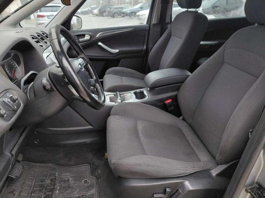 Grey Ford S-Max 2010 in Vilnius, with an engine capacity of 2.00 L and mileage of 322 thousand km for 3500 €, photo 8 on AUTOMOTO.COM.LV