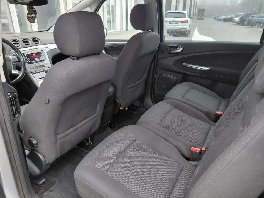 Grey Ford S-Max 2010 in Vilnius, with an engine capacity of 2.00 L and mileage of 322 thousand km for 3500 €, photo 9 on AUTOMOTO.COM.LV