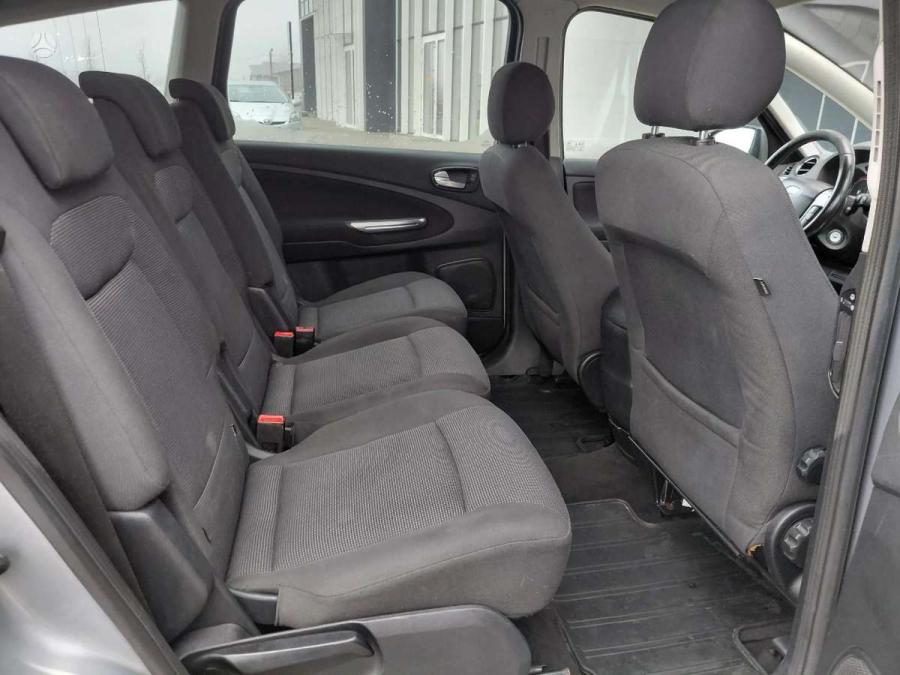 Grey Ford S-Max 2010 in Vilnius, with an engine capacity of 2.00 L and mileage of 322 thousand km for 3500 €, photo 10 on AUTOMOTO.COM.LV