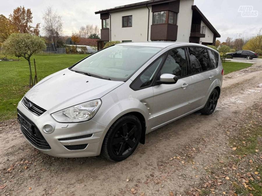 Grey Ford S-Max 2010 in Siauliai, with an engine capacity of 2.00 L and mileage of 367 thousand km for 4400 €, photo 1 on AUTOMOTO.COM.LV