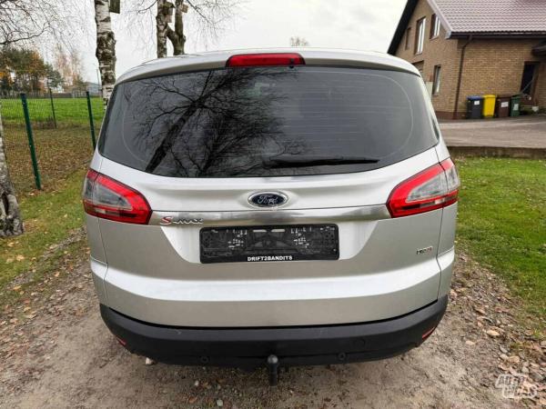 Grey Ford S-Max 2010 in Siauliai, with an engine capacity of 2.00 L and mileage of 367 thousand km for 4400 €, photo 5 on AUTOMOTO.COM.LV