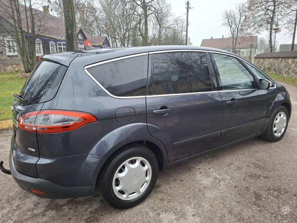 Pelēks Ford S-Max 2010 Raseiniai, ar dzinēja tilpumu 2.00 L un nobraukumu 268 tūkst. km par 3850 €, foto 5 vietnē AUTOMOTO.COM.LV