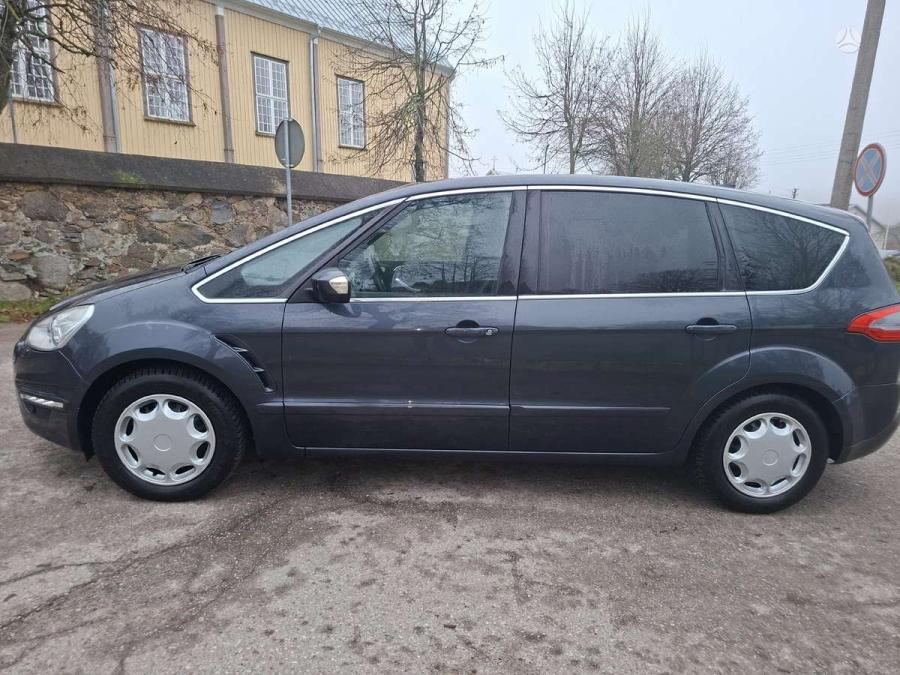 Pelēks Ford S-Max 2010 Raseiniai, ar dzinēja tilpumu 2.00 L un nobraukumu 268 tūkst. km par 3850 €, foto 34 vietnē AUTOMOTO.COM.LV