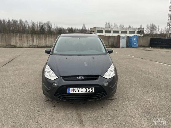 Pelēks Ford S-Max 2010 Panevēža, ar dzinēja tilpumu 2.00 L un nobraukumu 340 tūkst. km par 3900 €, foto 4 vietnē AUTOMOTO.COM.LV
