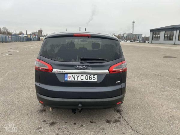 Pelēks Ford S-Max 2010 Panevēža, ar dzinēja tilpumu 2.00 L un nobraukumu 340 tūkst. km par 3900 €, foto 8 vietnē AUTOMOTO.COM.LV