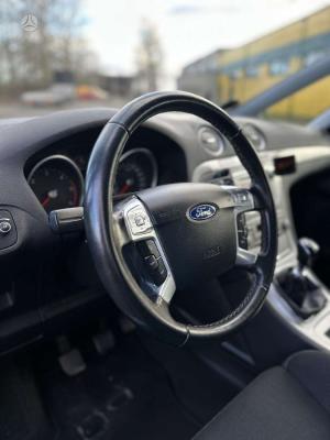 Pelēks Ford S-Max 2010 Kauņa, ar dzinēja tilpumu 2.00 L un nobraukumu 273 tūkst. km par 3800 €, foto 10 vietnē AUTOMOTO.COM.LV