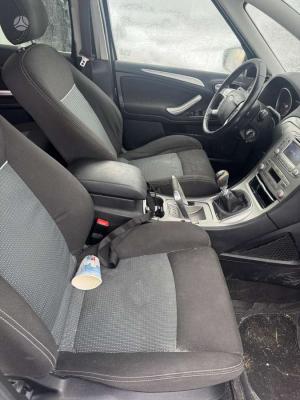 Pelēks Ford S-Max 2010 Klaipėda, ar dzinēja tilpumu 2.00 L un nobraukumu 237 tūkst. km par 2600 €, foto 11 vietnē AUTOMOTO.COM.LV