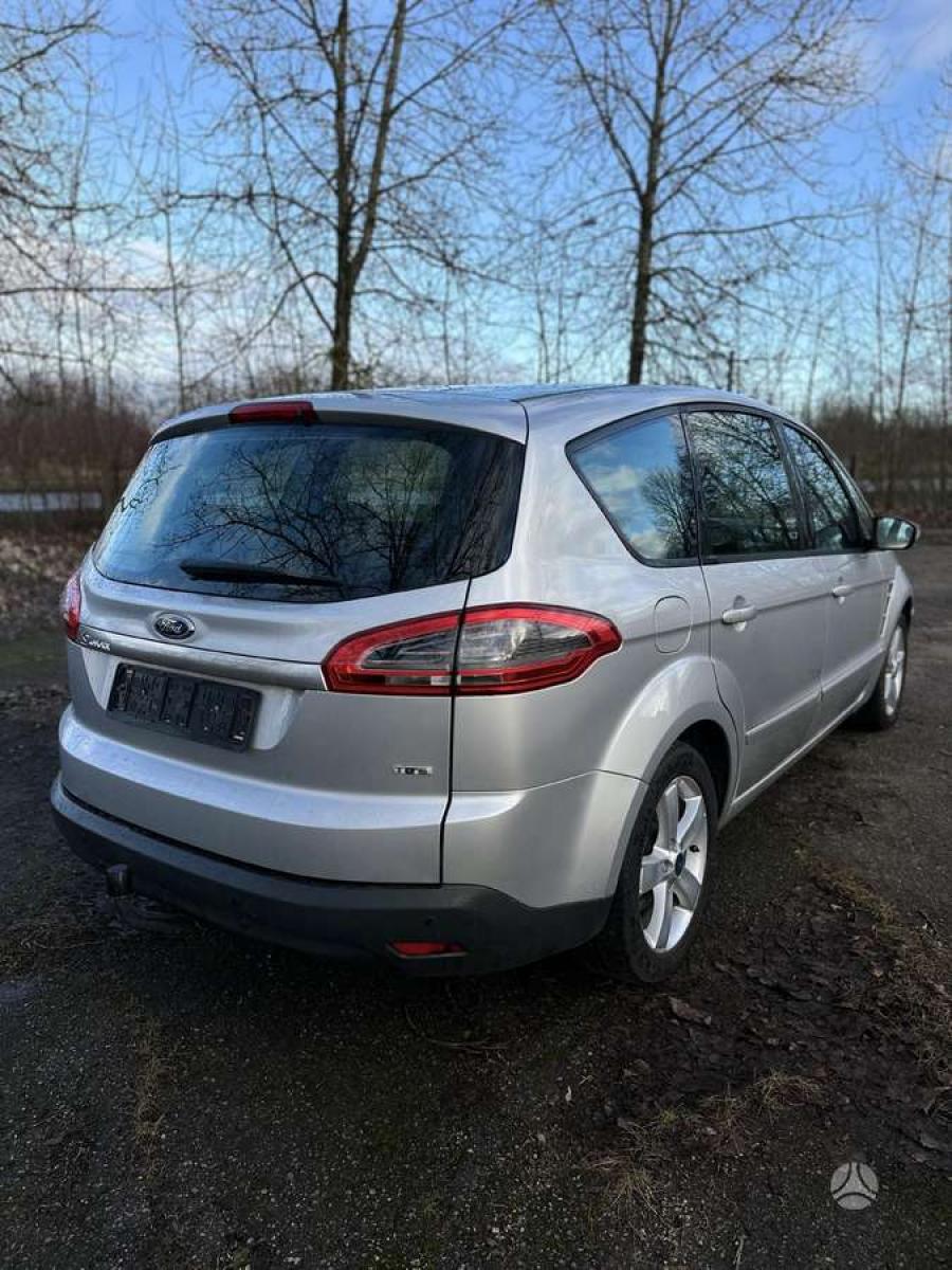 Grey Ford S-Max 2010 in Kaunas, with an engine capacity of 2.00 L and mileage of 278 thousand km for 4250 €, photo 6 on AUTOMOTO.COM.LV