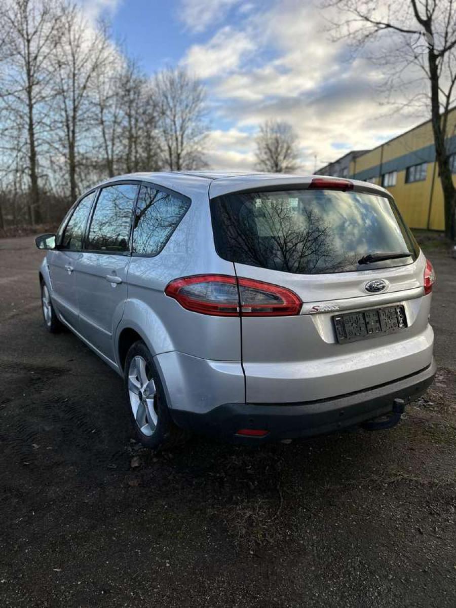 Grey Ford S-Max 2010 in Kaunas, with an engine capacity of 2.00 L and mileage of 278 thousand km for 4250 €, photo 8 on AUTOMOTO.COM.LV
