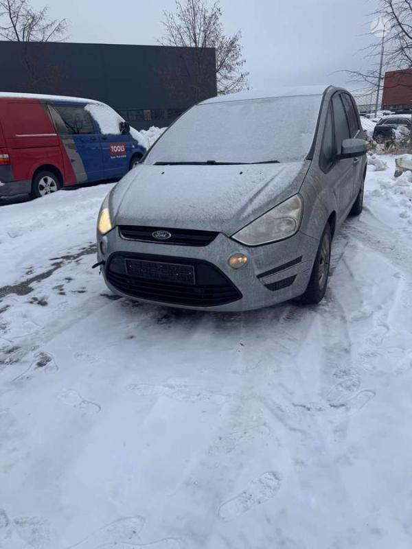 Grey Ford S-Max 2010 in Palanga, with an engine capacity of 2.00 L and mileage of 237 thousand km for 1600 €, photo 3 on AUTOMOTO.COM.LV