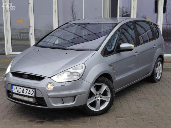 Pelēks Ford S-Max 2010 Viļņa, ar dzinēja tilpumu 2.00 L un nobraukumu 322 tūkst. km par 2400 €, foto 3 vietnē AUTOMOTO.COM.LV