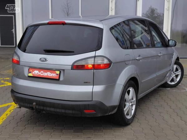 Pelēks Ford S-Max 2010 Viļņa, ar dzinēja tilpumu 2.00 L un nobraukumu 322 tūkst. km par 2400 €, foto 6 vietnē AUTOMOTO.COM.LV