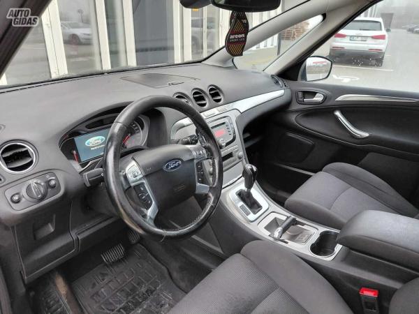 Pelēks Ford S-Max 2010 Viļņa, ar dzinēja tilpumu 2.00 L un nobraukumu 322 tūkst. km par 2400 €, foto 7 vietnē AUTOMOTO.COM.LV
