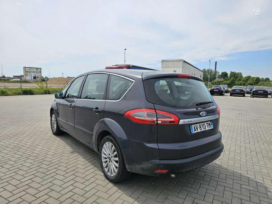 Grey Ford S-Max 2010 in Taurage, with an engine capacity of 2.00 L and mileage of 329 thousand km for 4100 €, photo 10 on AUTOMOTO.COM.LV