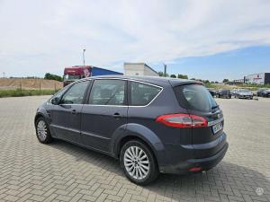 Grey Ford S-Max 2010 in Taurage, with an engine capacity of 2.00 L and mileage of 329 thousand km for 4100 €, photo 11 on AUTOMOTO.COM.LV