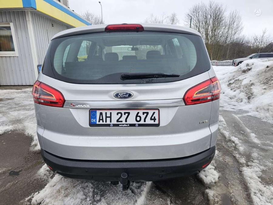Grey Ford S-Max 2010 in Kaunas, with an engine capacity of 2.00 L and mileage of 274 thousand km for 4350 €, photo 8 on AUTOMOTO.COM.LV