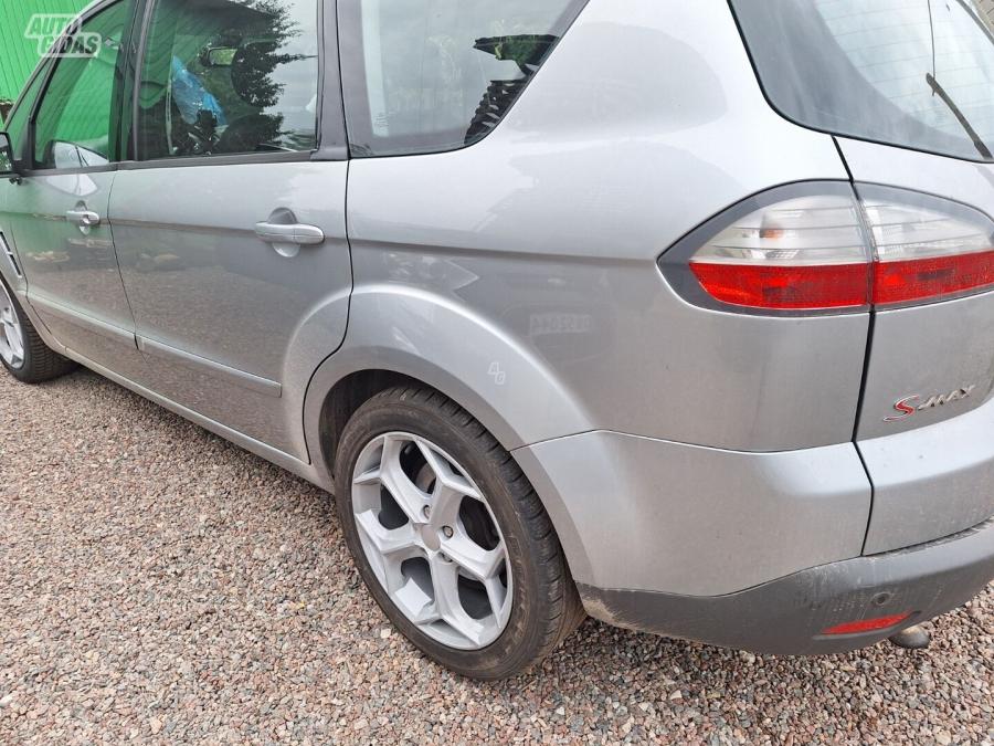 Grey Ford S-Max 2010 in Palanga, with an engine capacity of 2.00 L and mileage of 266 thousand km for 4500 €, photo 19 on AUTOMOTO.COM.LV