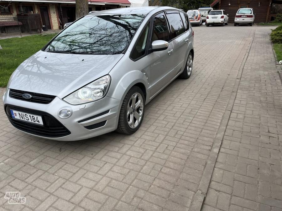 Pelēks Ford S-Max 2010 Šauļi, ar dzinēja tilpumu 2.00 L un nobraukumu 390 tūkst. km par 3450 €, foto 1 vietnē AUTOMOTO.COM.LV
