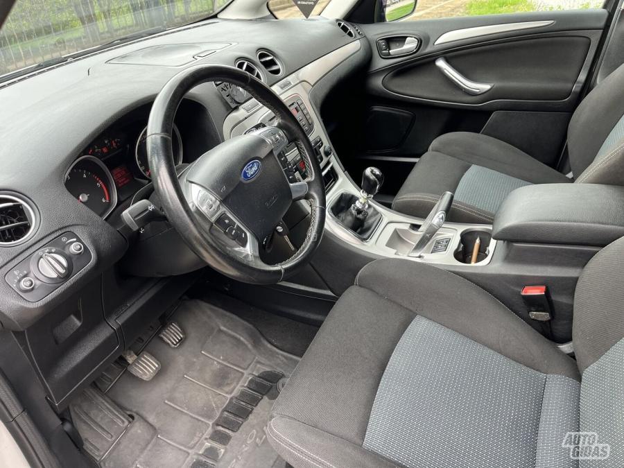 Pelēks Ford S-Max 2010 Šauļi, ar dzinēja tilpumu 2.00 L un nobraukumu 390 tūkst. km par 3450 €, foto 8 vietnē AUTOMOTO.COM.LV