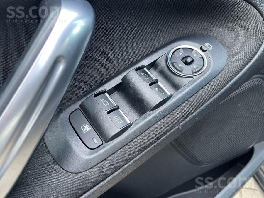 Pelēks Ford S-Max 2010 Jūrmala, ar dzinēja tilpumu 2.00 L un nobraukumu 0 tūkst. km par 4850 €, foto 20 vietnē AUTOMOTO.COM.LV